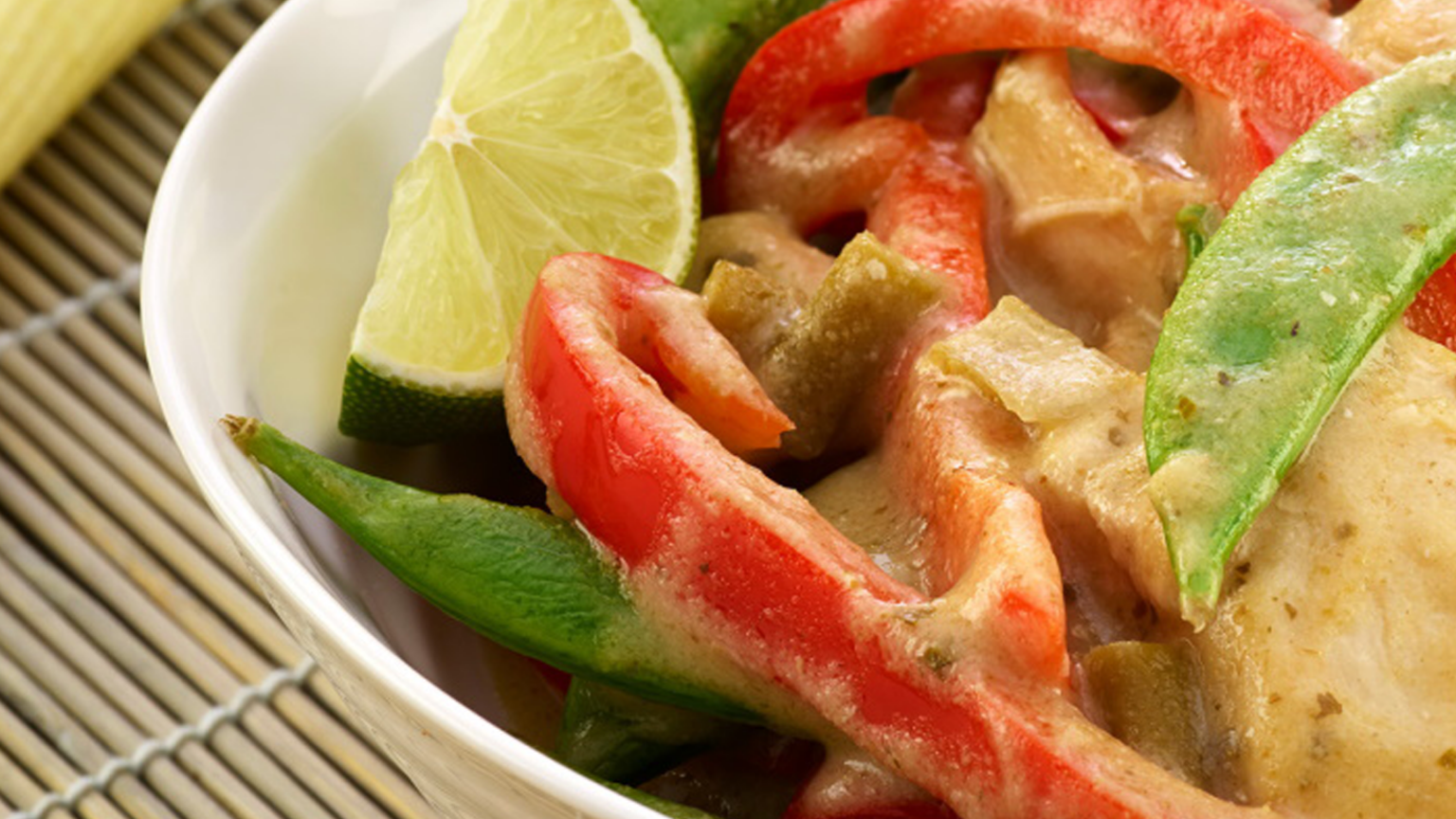 Green Thai Curry Cod Steaks - Sharwoods US